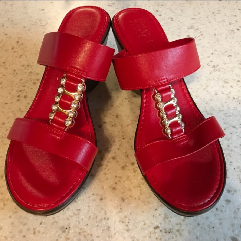 Diamond Stud Wedges - Gem